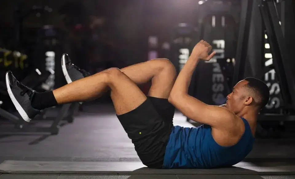 Cross Leg Reverse Crunch: How to Do It and Why It Works
